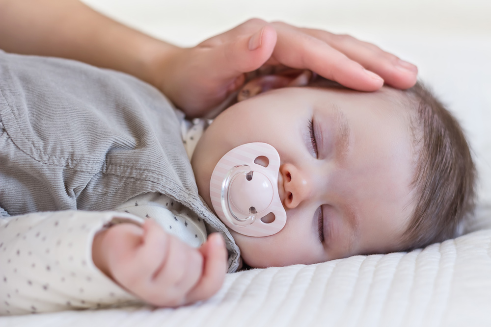 How To Get A Baby To Take A Pacifier Evon Baby